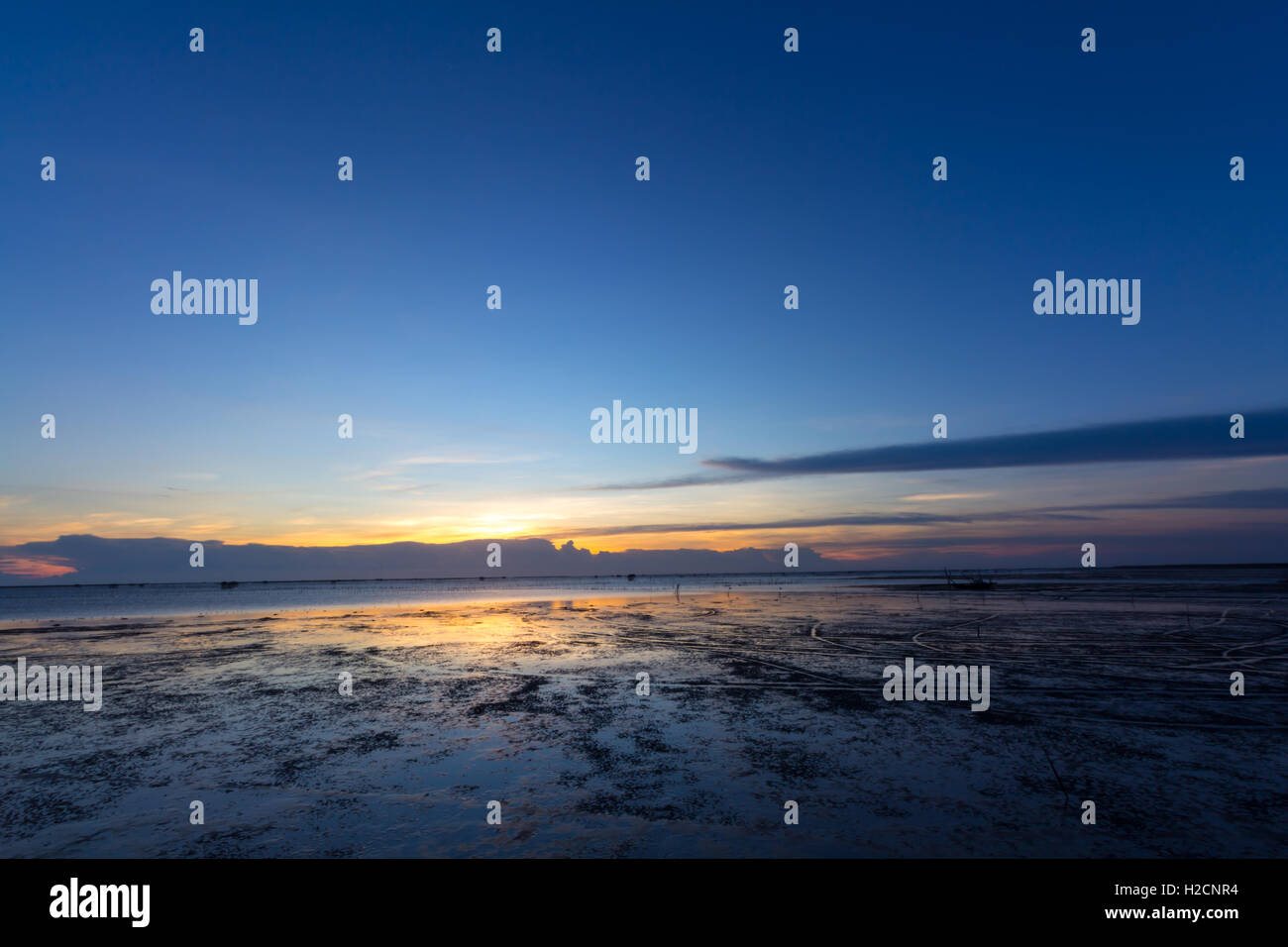 Beautiful landscape over sea hi-res stock photography and images - Alamy