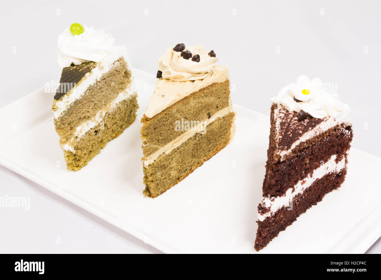 Piece cake on plate hi-res stock photography and images - Alamy
