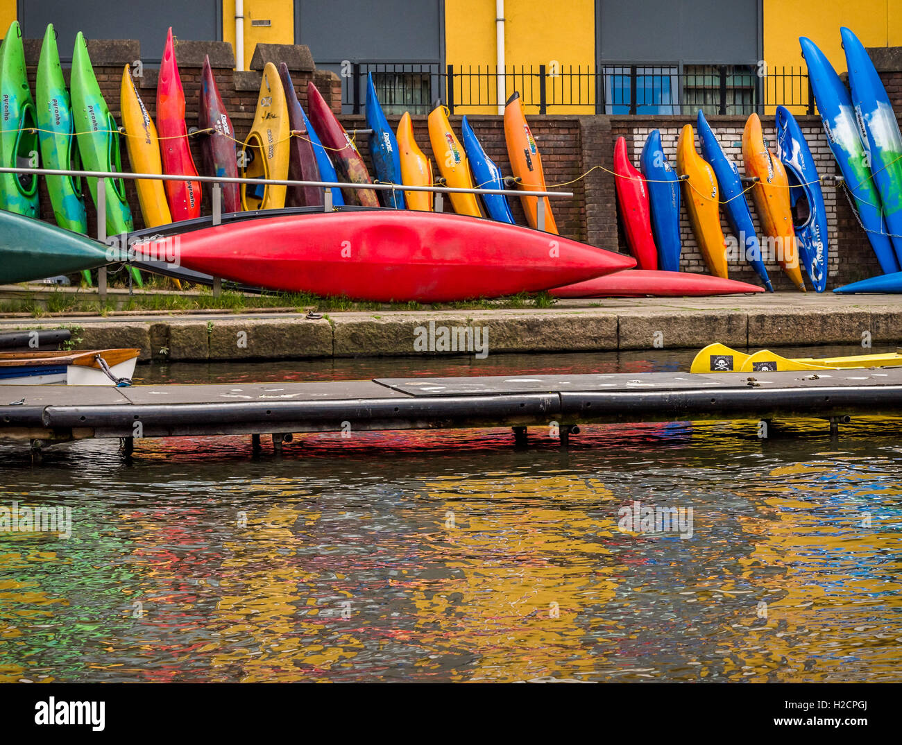 Colourful canoes kayaks regents canal hi-res stock photography and ...