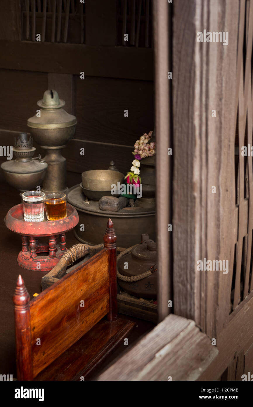 Vintage objects hi-res stock photography and images - Alamy