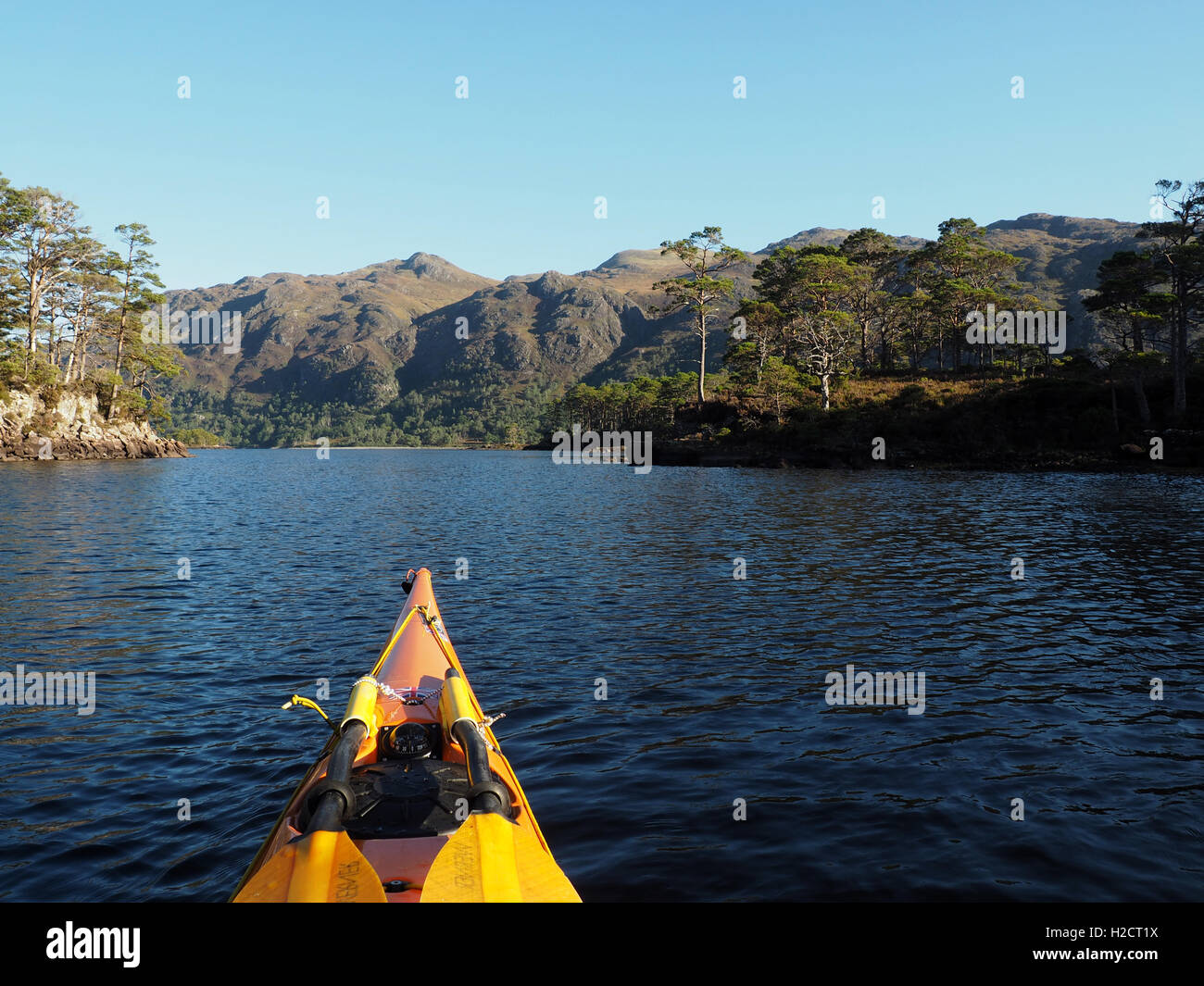 Loch maree kayak hi-res stock photography and images - Alamy