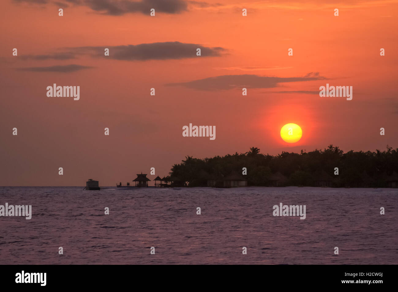Sunset in tropical island maldives hi-res stock photography and images ...