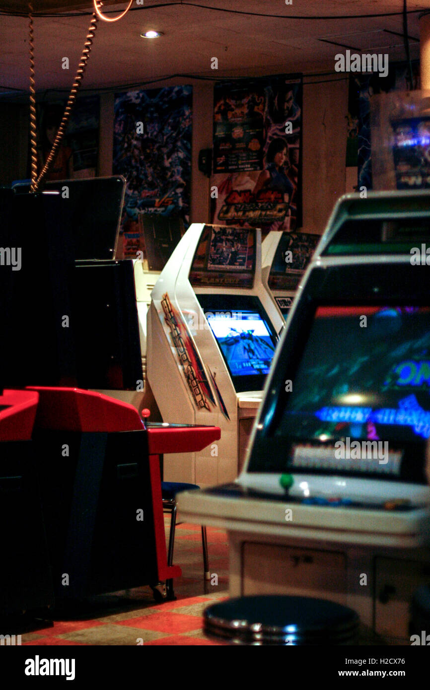 Arcade games retro hi-res stock photography and images - Alamy