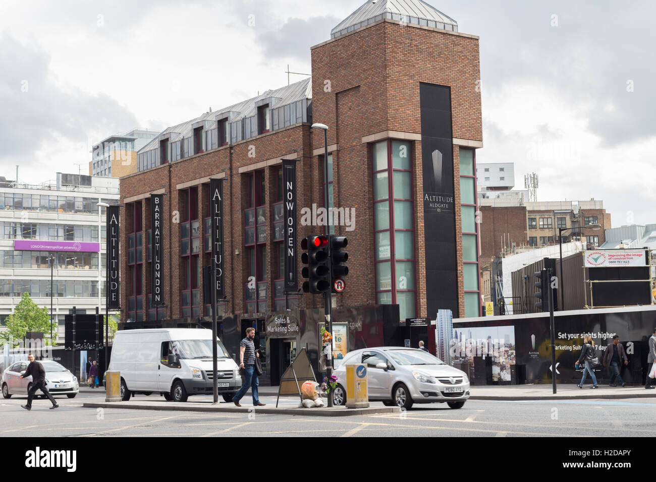 Barratt Altitude, Building construction site at Aldgate, London Stock ...