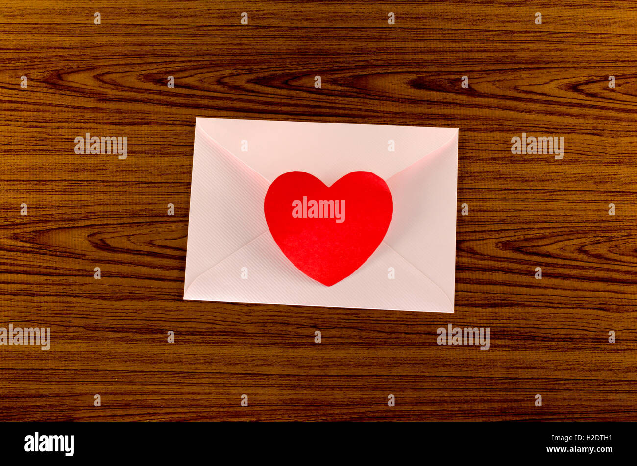 red heart with pink envelope Stock Photo - Alamy