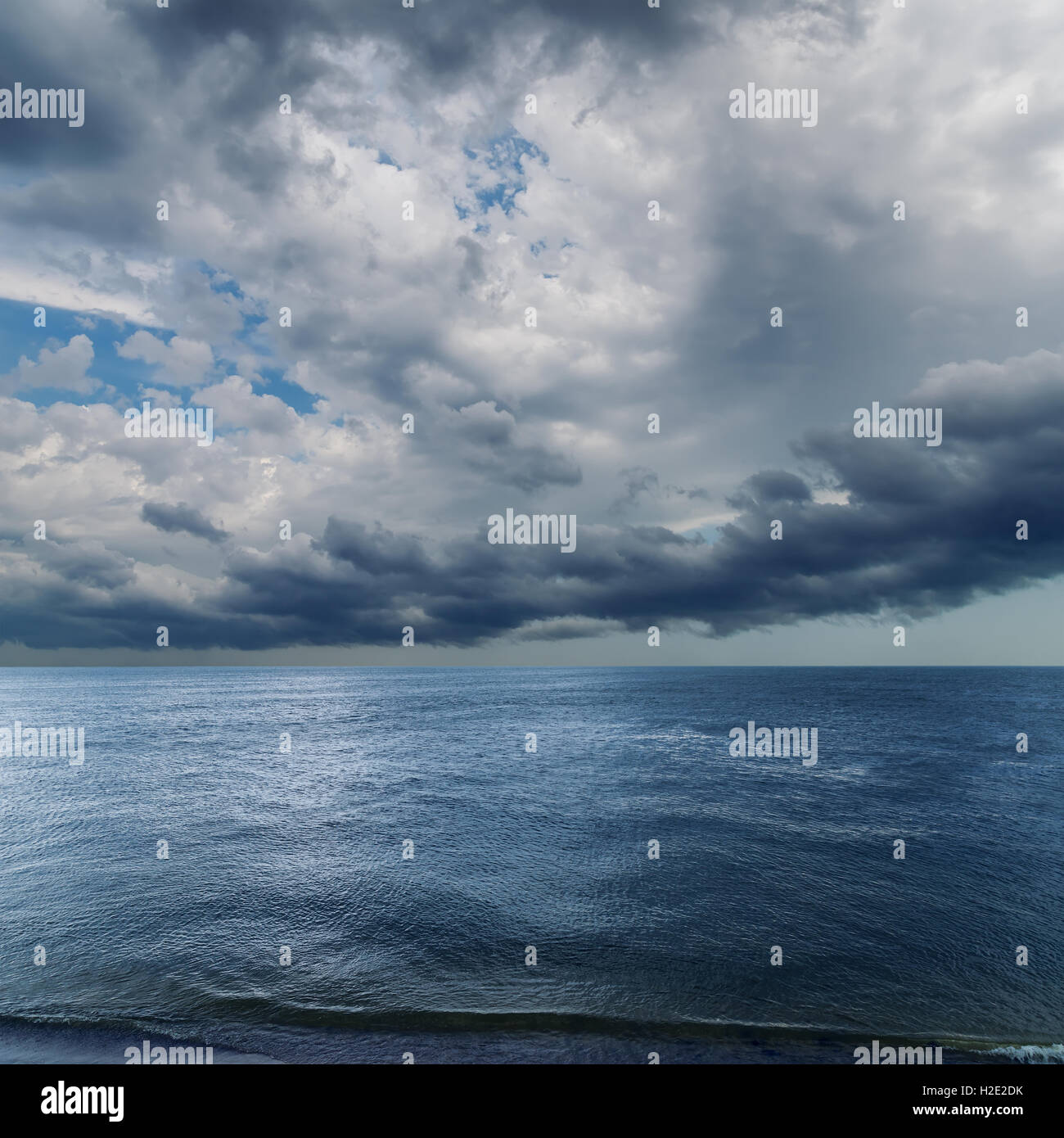 Cloud atmosphere over sea hi-res stock photography and images - Alamy