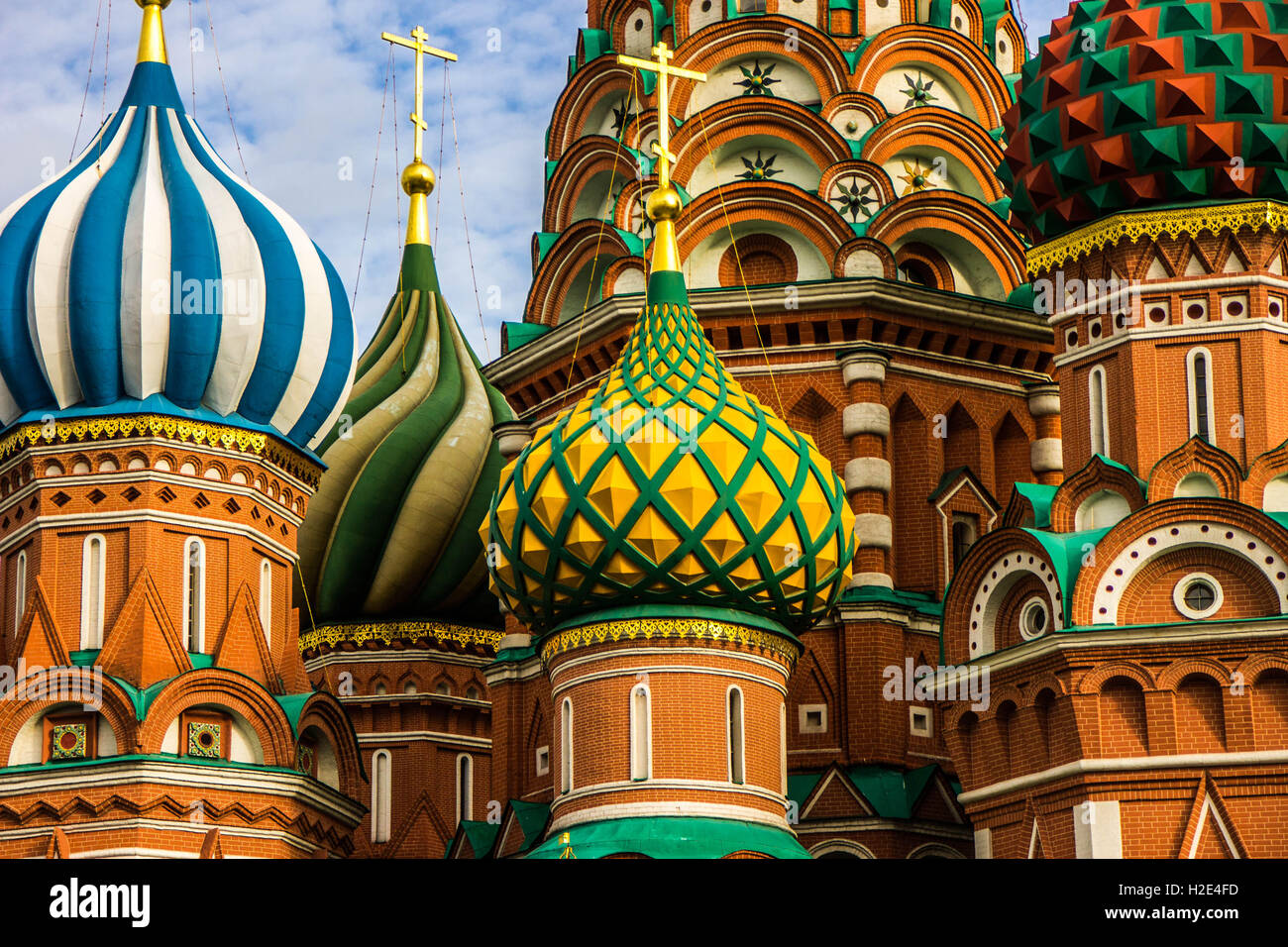 Saint basil cathedral temple hi-res stock photography and images - Alamy