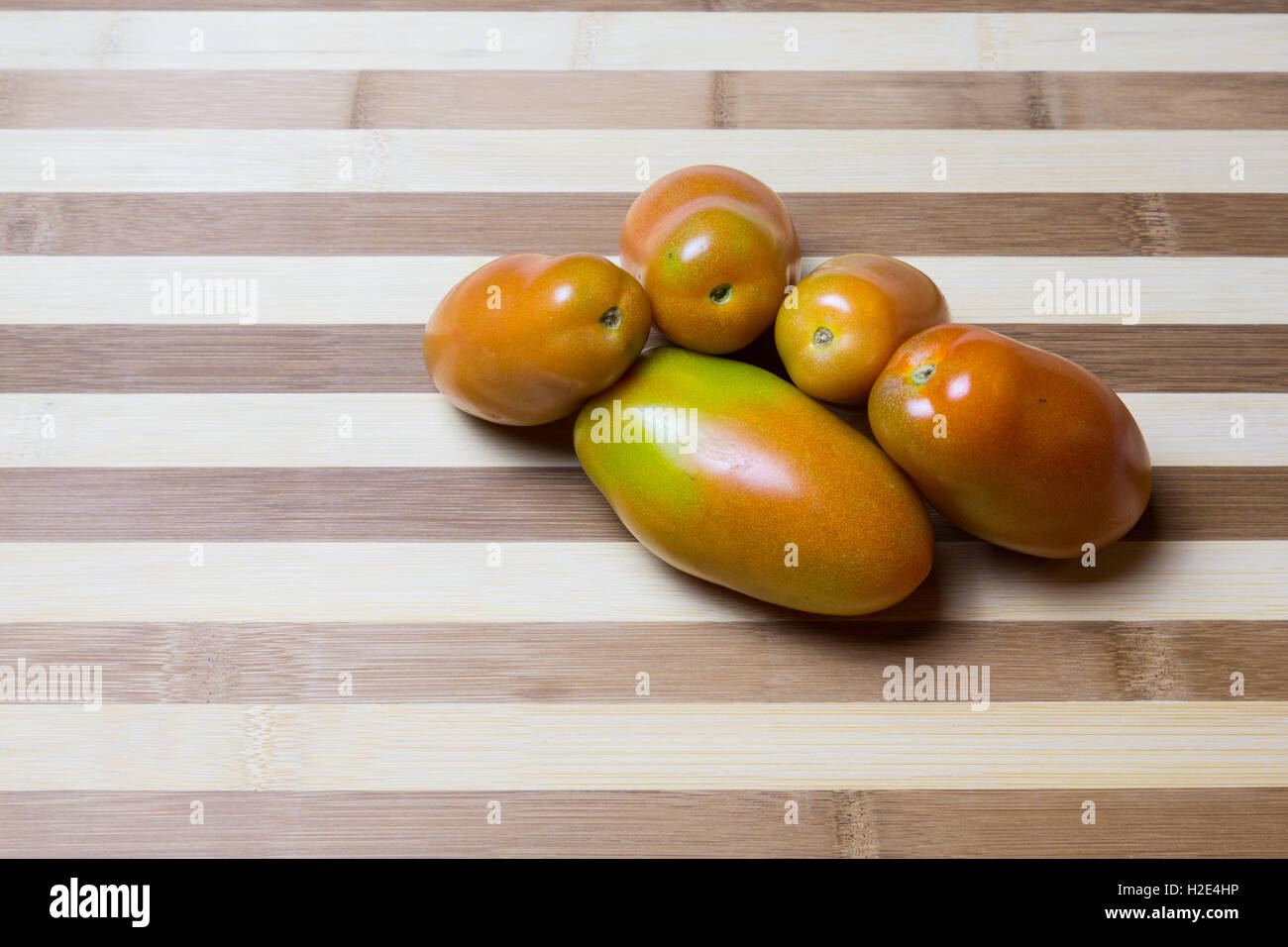 Oblong tomatoes hi-res stock photography and images - Alamy