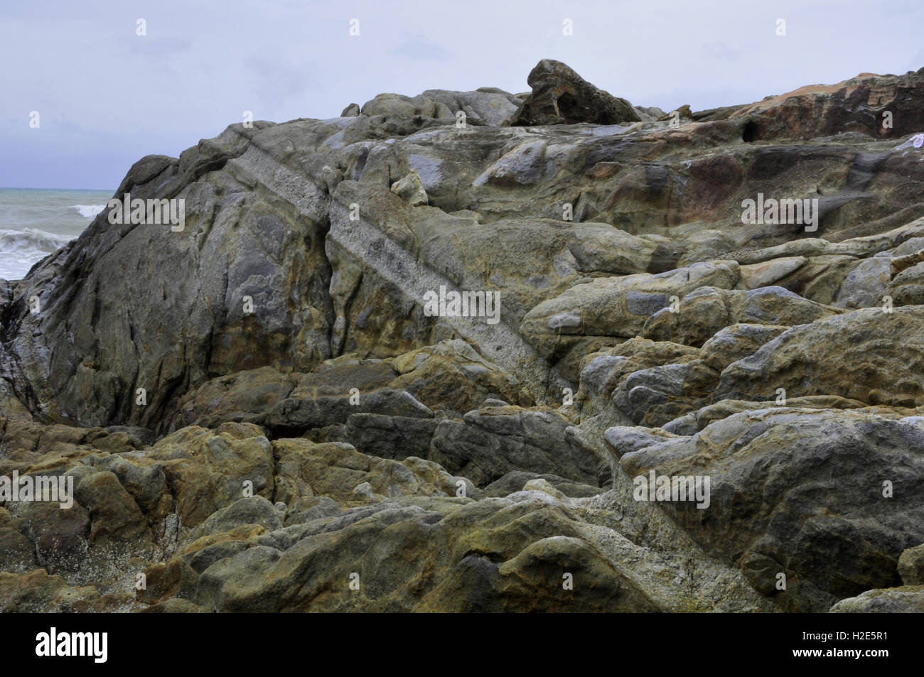 Rock layering hi-res stock photography and images - Alamy
