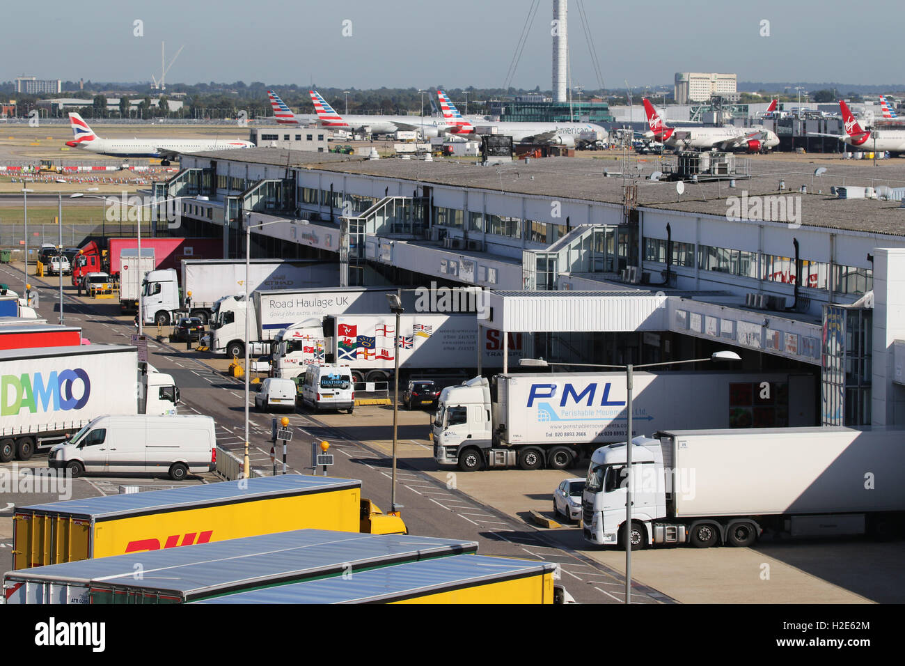 LONDON HEATHROW CARGO TERMINAL Stock Photo - Alamy