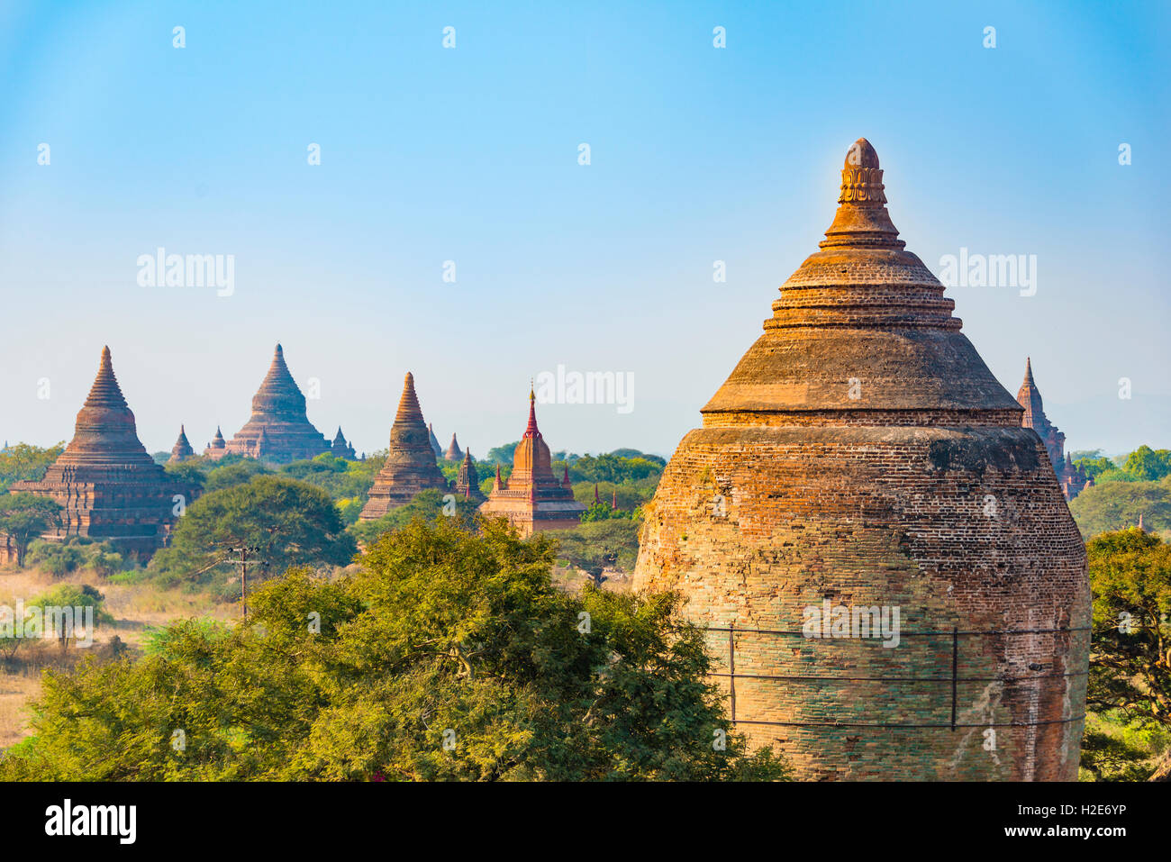 Ancient temples hi-res stock photography and images - Alamy