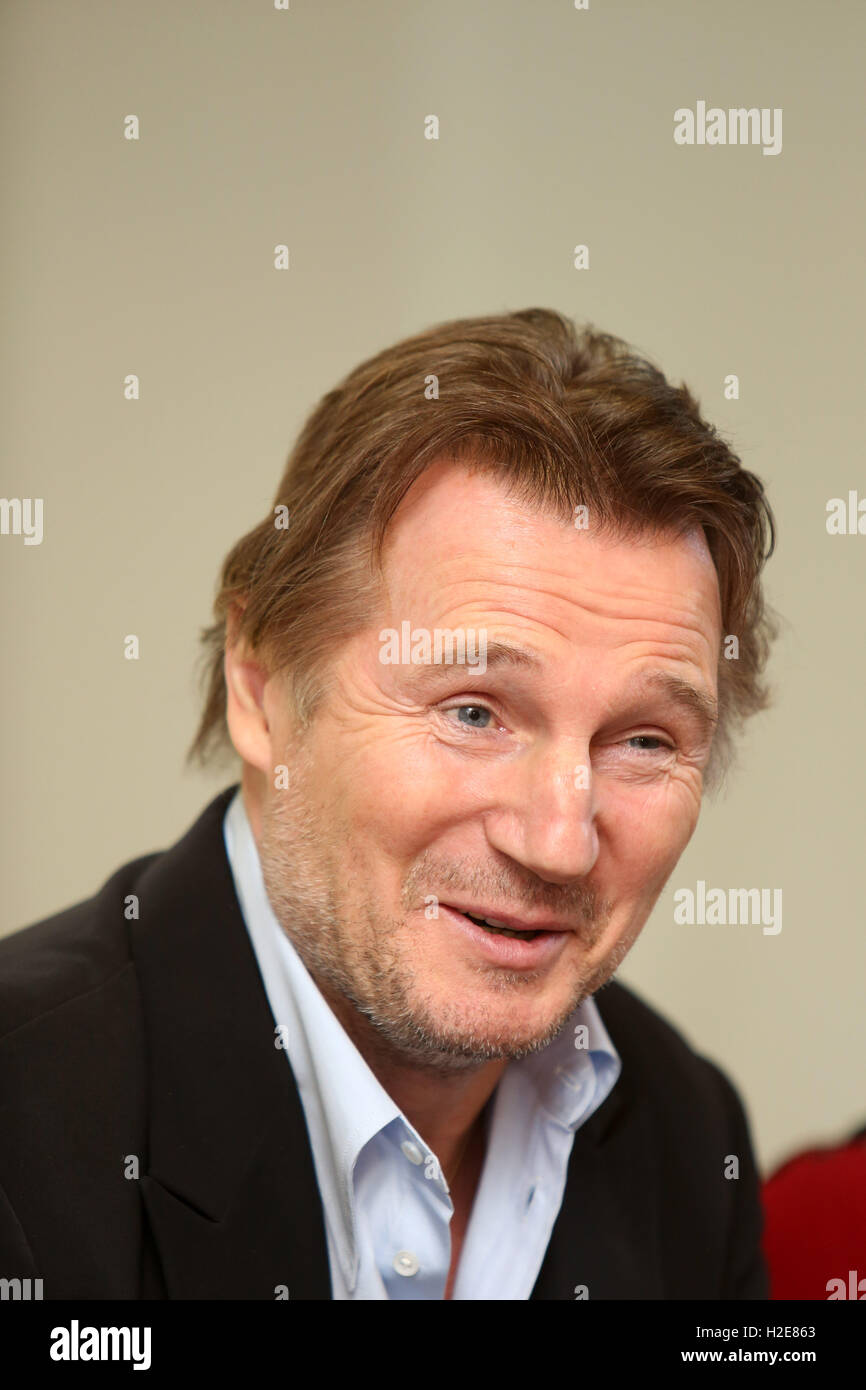 The biographical dra hi-res stock photography and images - Alamy