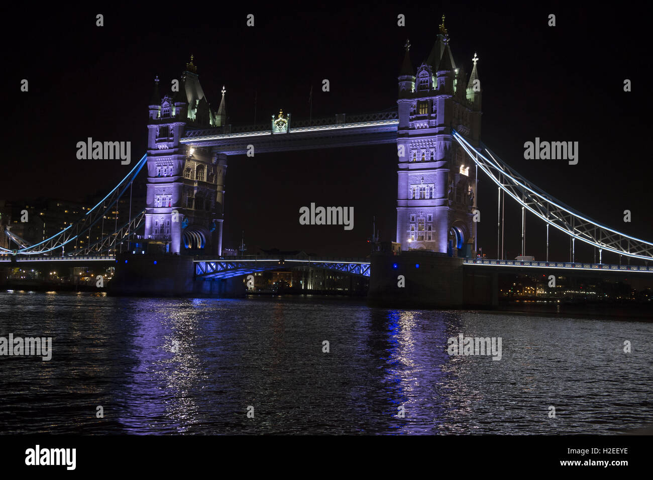 A general view of Tower Bridge, London Stock Photo - Alamy