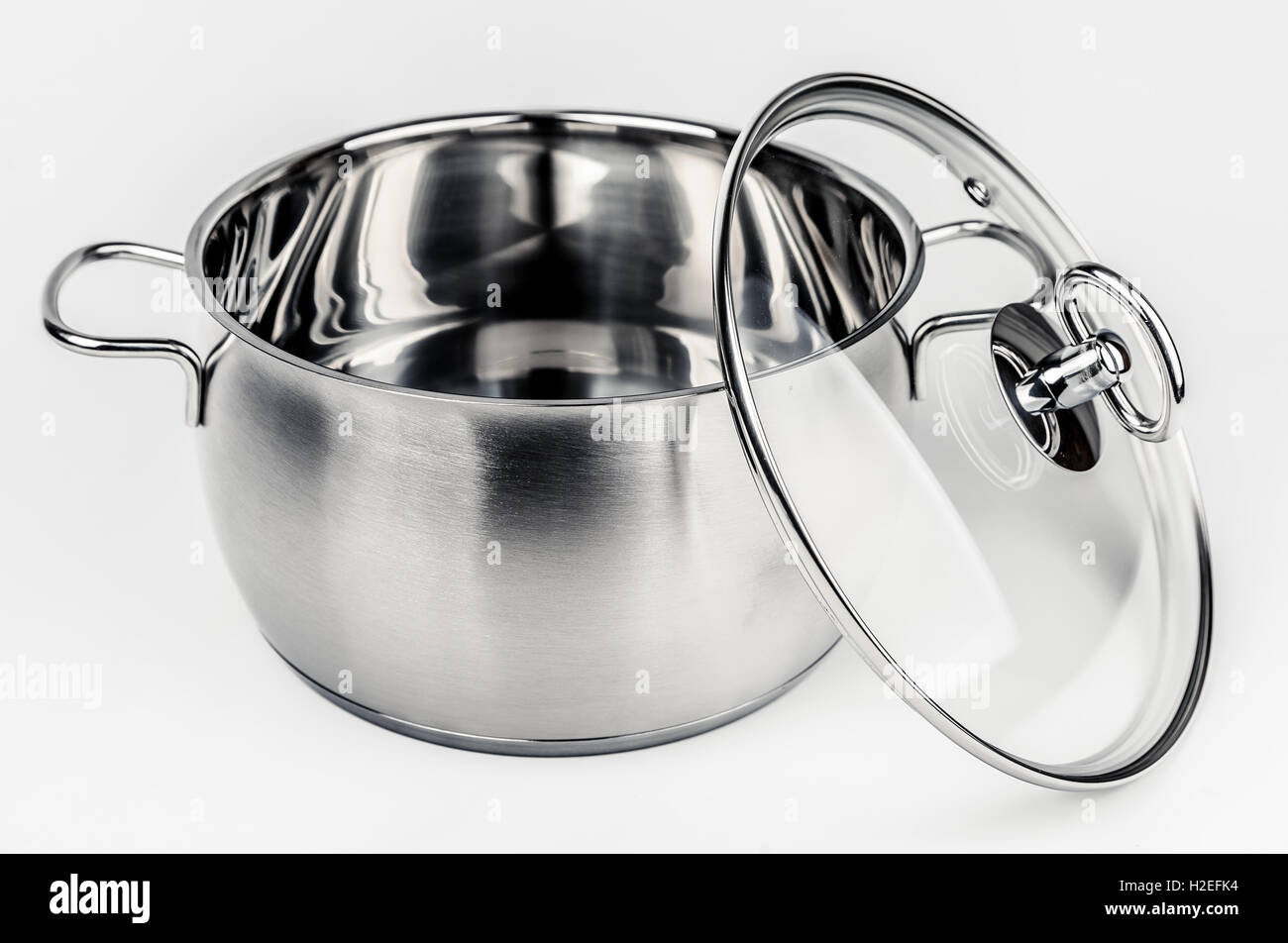 Metal stock pot glass hi-res stock photography and images - Alamy