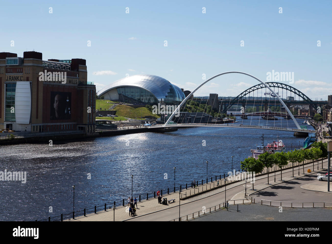 The Baltic, Sage Gateshead and Millennium Bridge in Gateshead, England ...