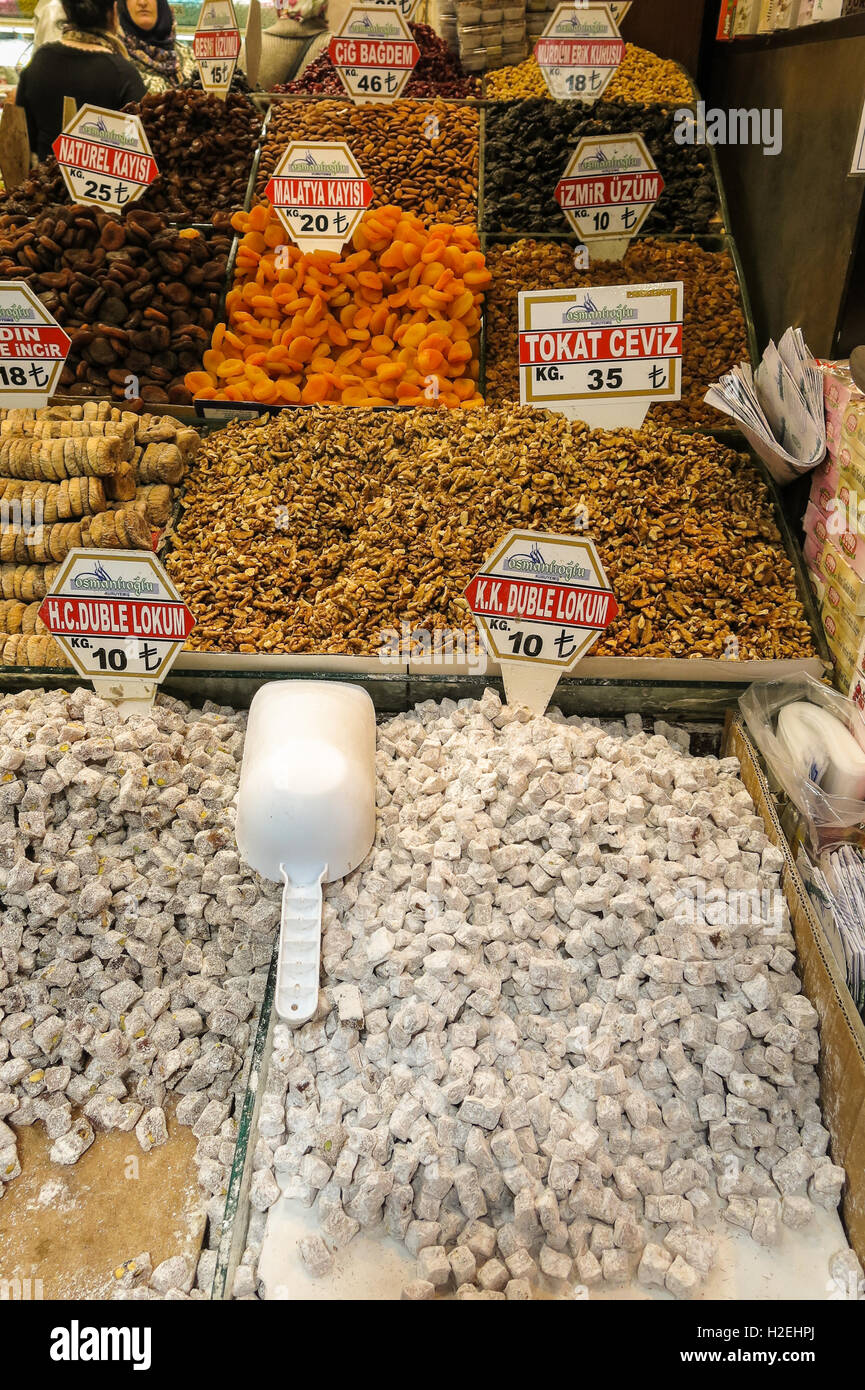 Sale of east sweets, Grand Bazaar, Istanbul in Turkey Stock Photo - Alamy
