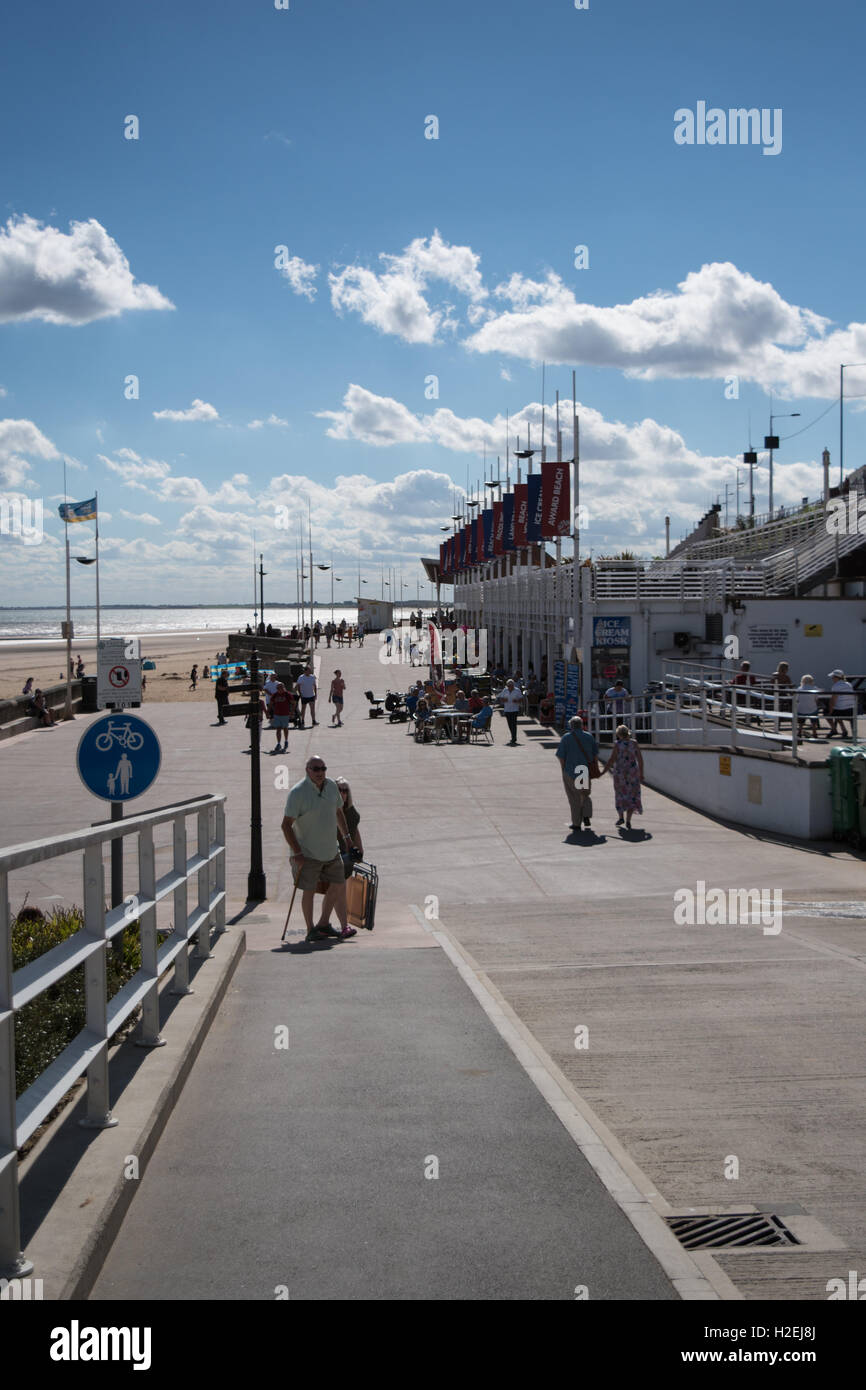 Bridlington seafront hi-res stock photography and images - Alamy
