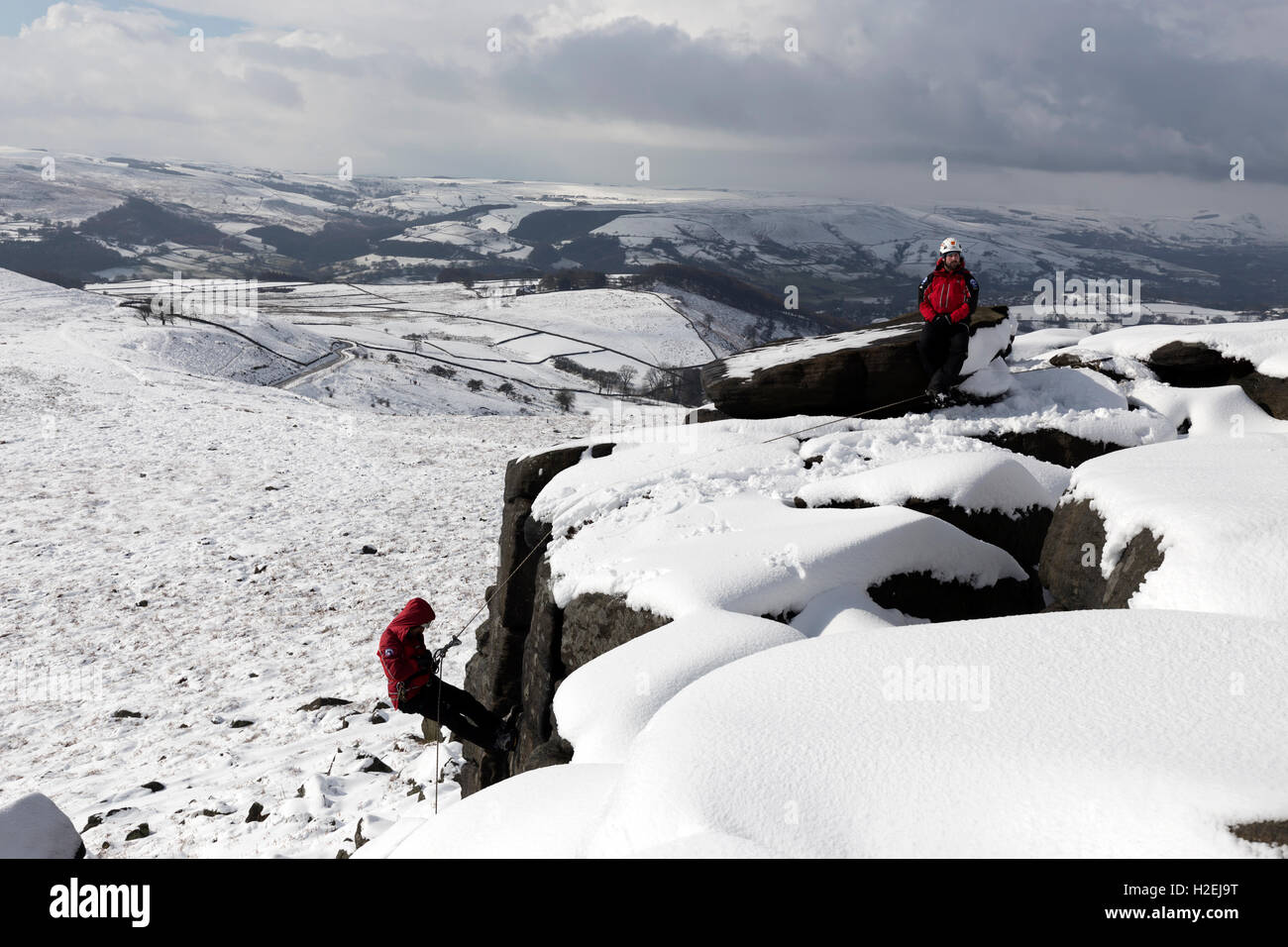 Mountain rescue team hi-res stock photography and images - Alamy