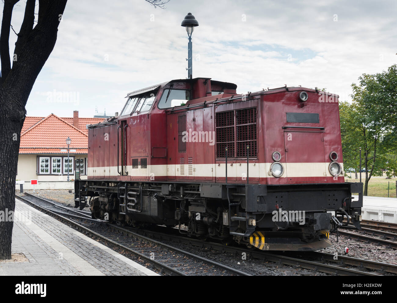 Red steam locomotive hi-res stock photography and images - Alamy