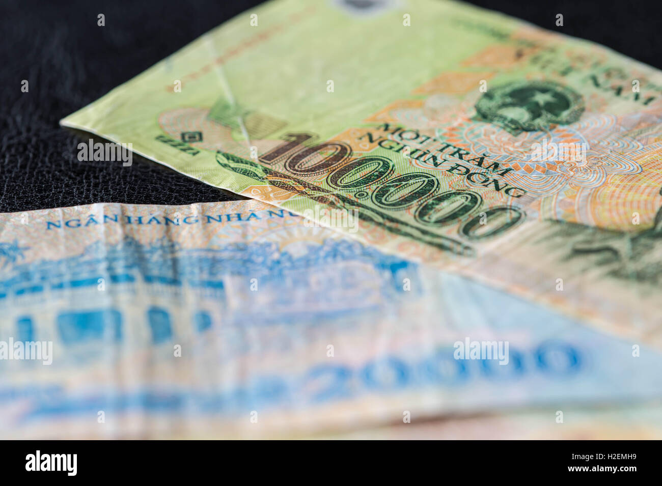 Vietnam banknote hi-res stock photography and images - Alamy