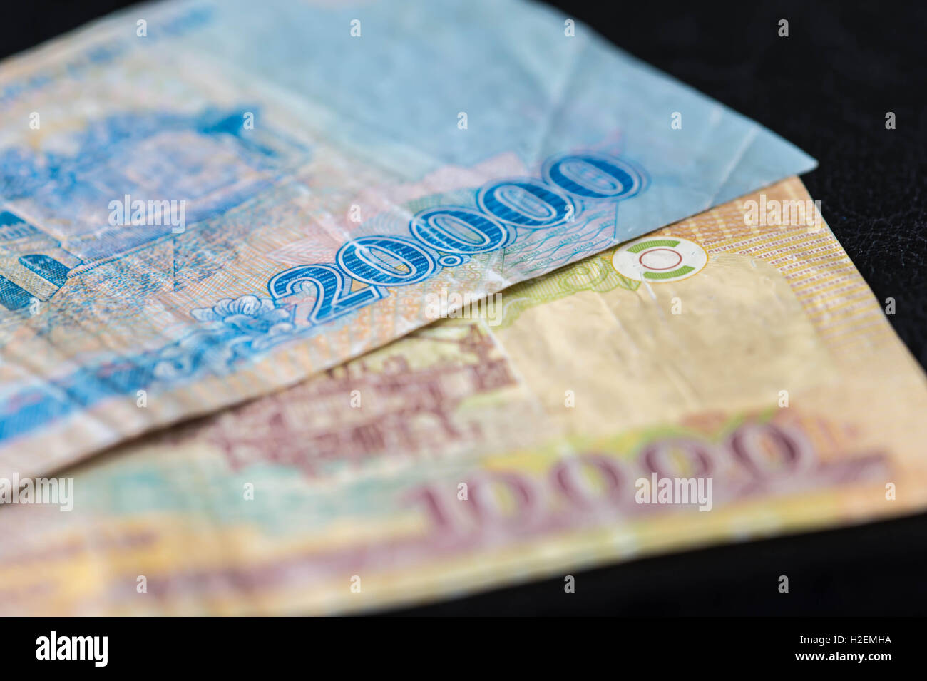 Vietnam banknote hi-res stock photography and images - Alamy