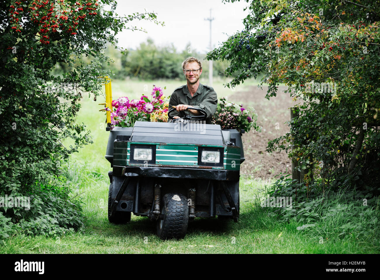 Driving commercial vehicle hi-res stock photography and images - Alamy
