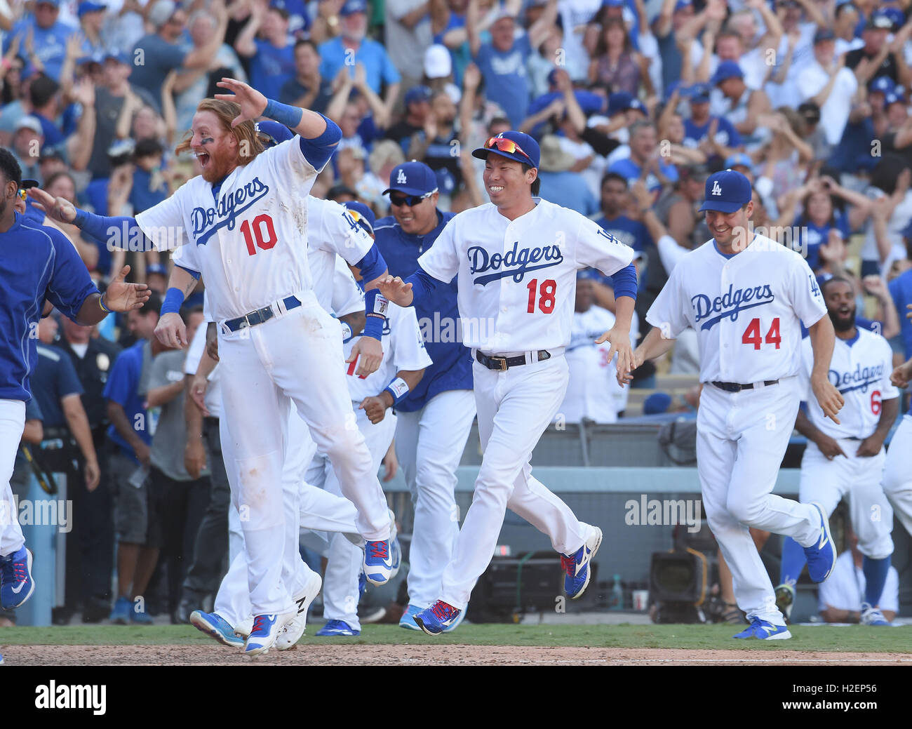 Los Angeles, California, USA. 25th Sep, 2016. (L-R) Justin Turner ...