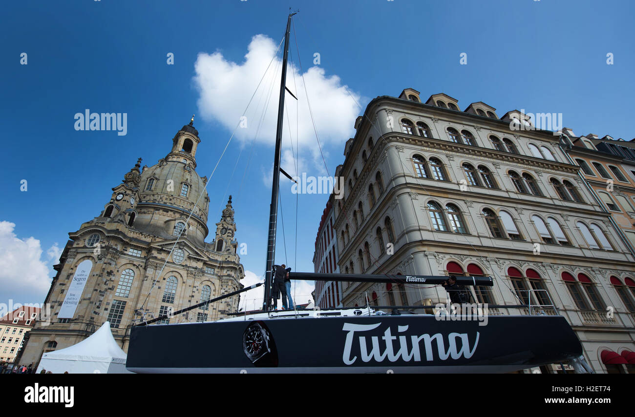 Dresden, Germany. 27th Sep, 2016. The 46-foot-long boat with a mast ...