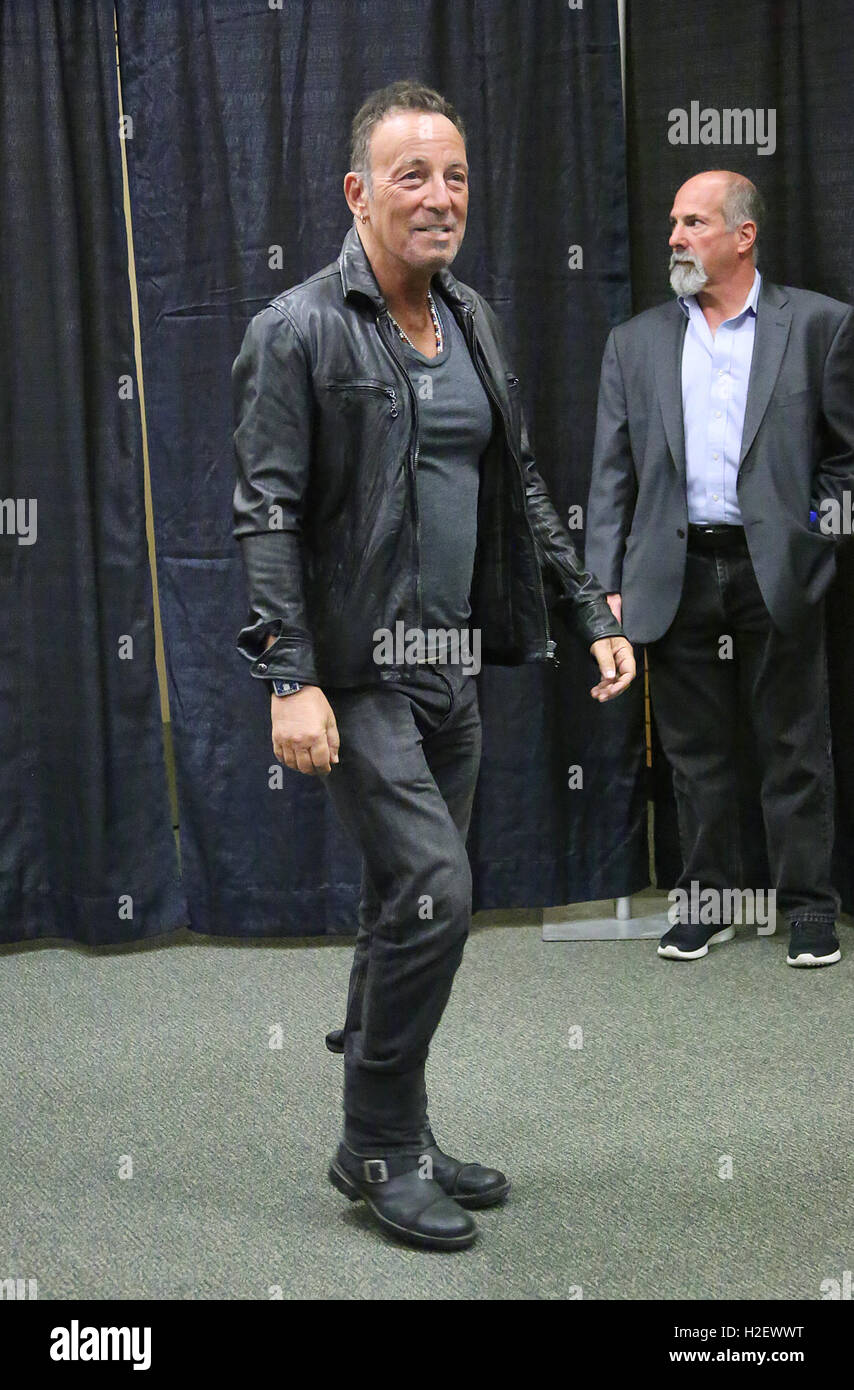 Freehold, New Jersey, UK. 27th September, 2016. Bruce Springsteen ...