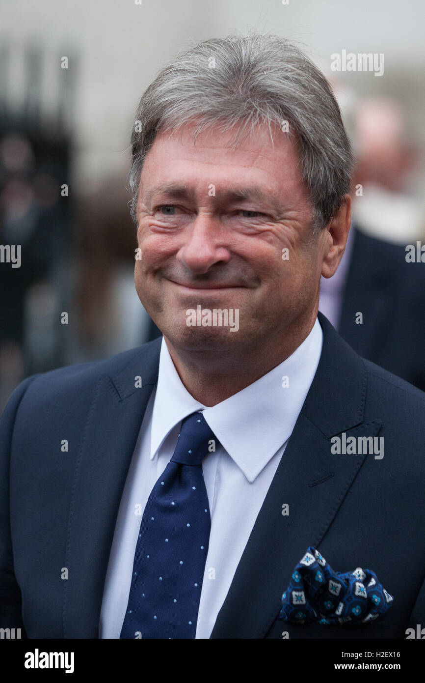 Alan titchmarsh westminster abbey hi-res stock photography and images ...