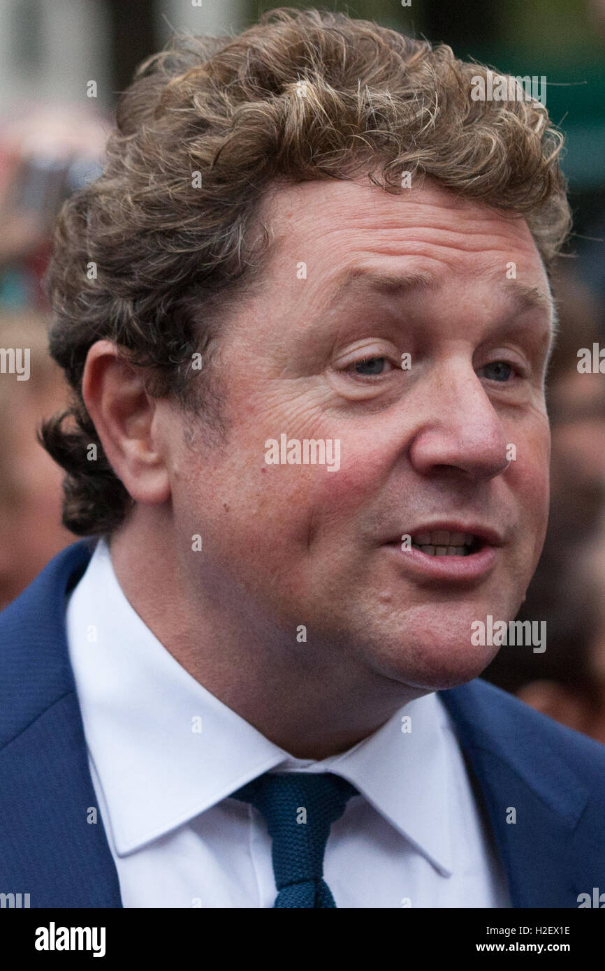 Bbc children in wogan hi-res stock photography and images - Alamy