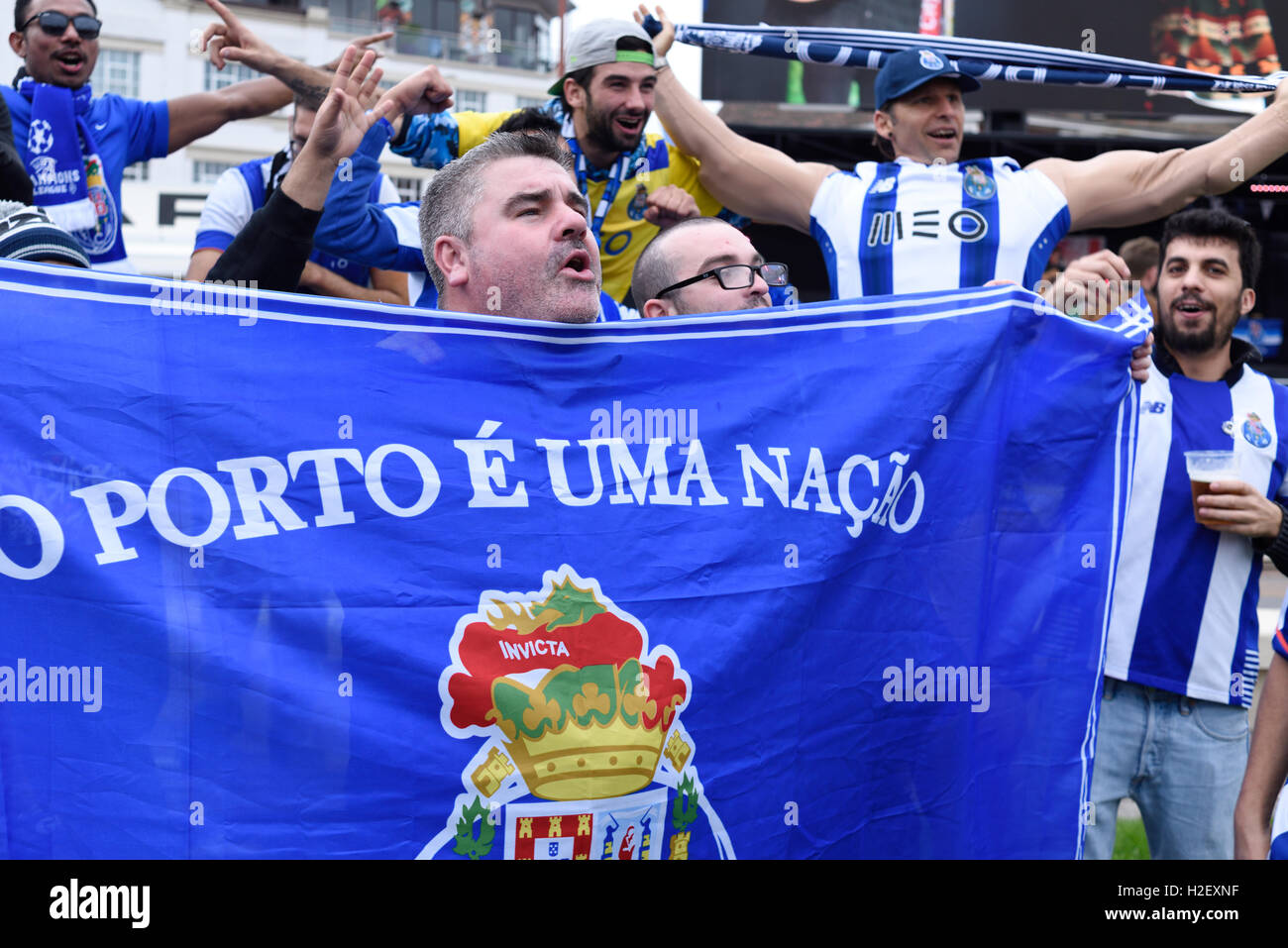 Leicester,UK.27th September 2016:FC Porto fans celebrate on Jubilee ...