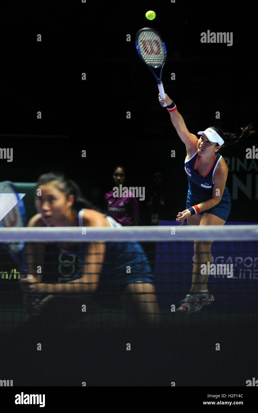 Singapore. 28th Oct, 2016. Chan Yung-Jan (R) and Chan Hao-Ching of ...