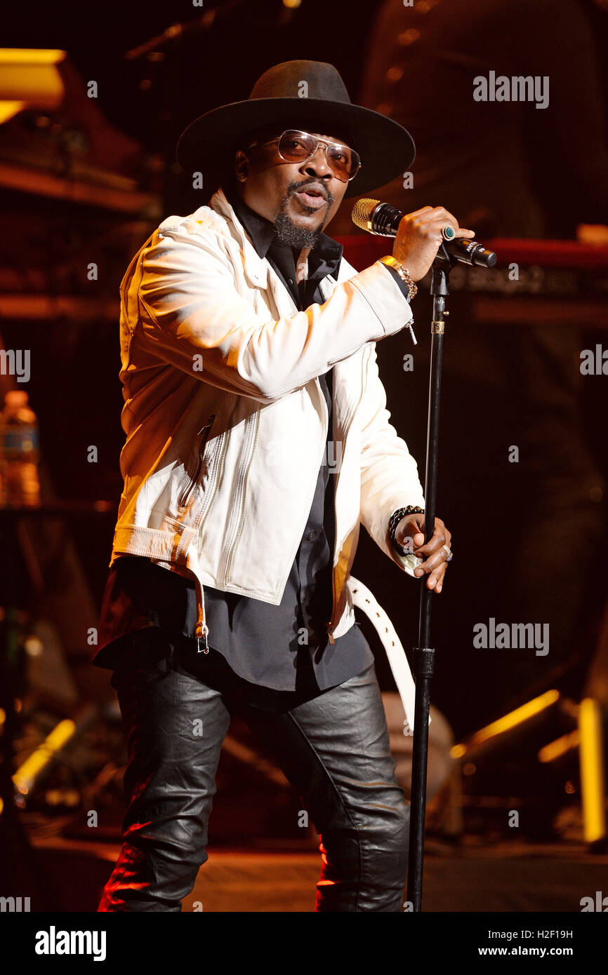 Fort Lauderdale, FL, USA. 27th Oct, 2016. Anthony Hamilton in concert ...