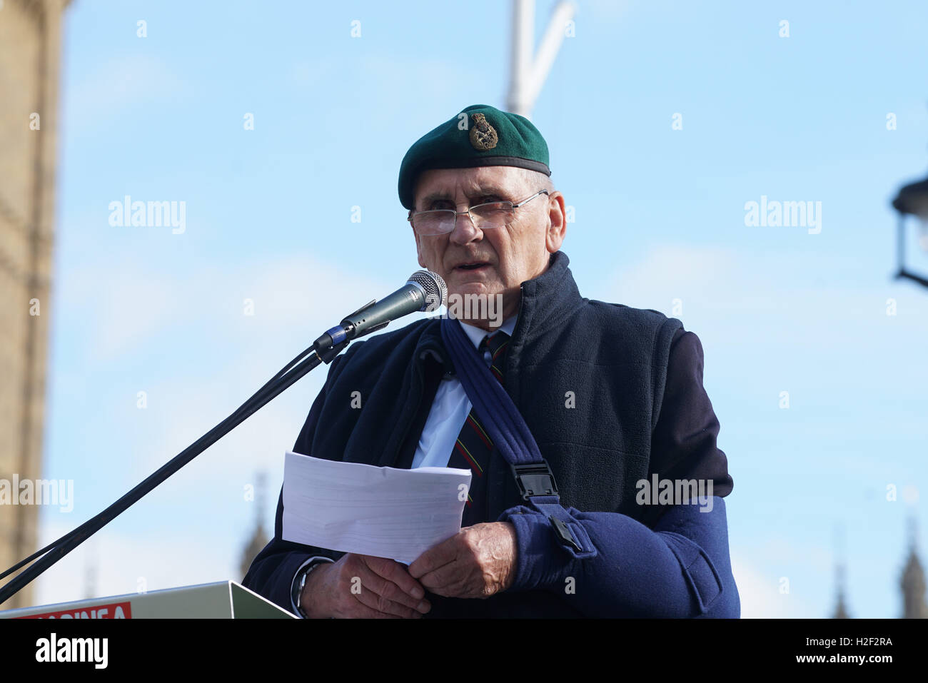 Major general jeremy moore hi-res stock photography and images - Alamy