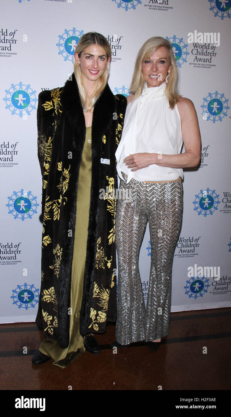 New York, USA. 27th October, 2016. Kelly Connor, Kathleen Connor at ...