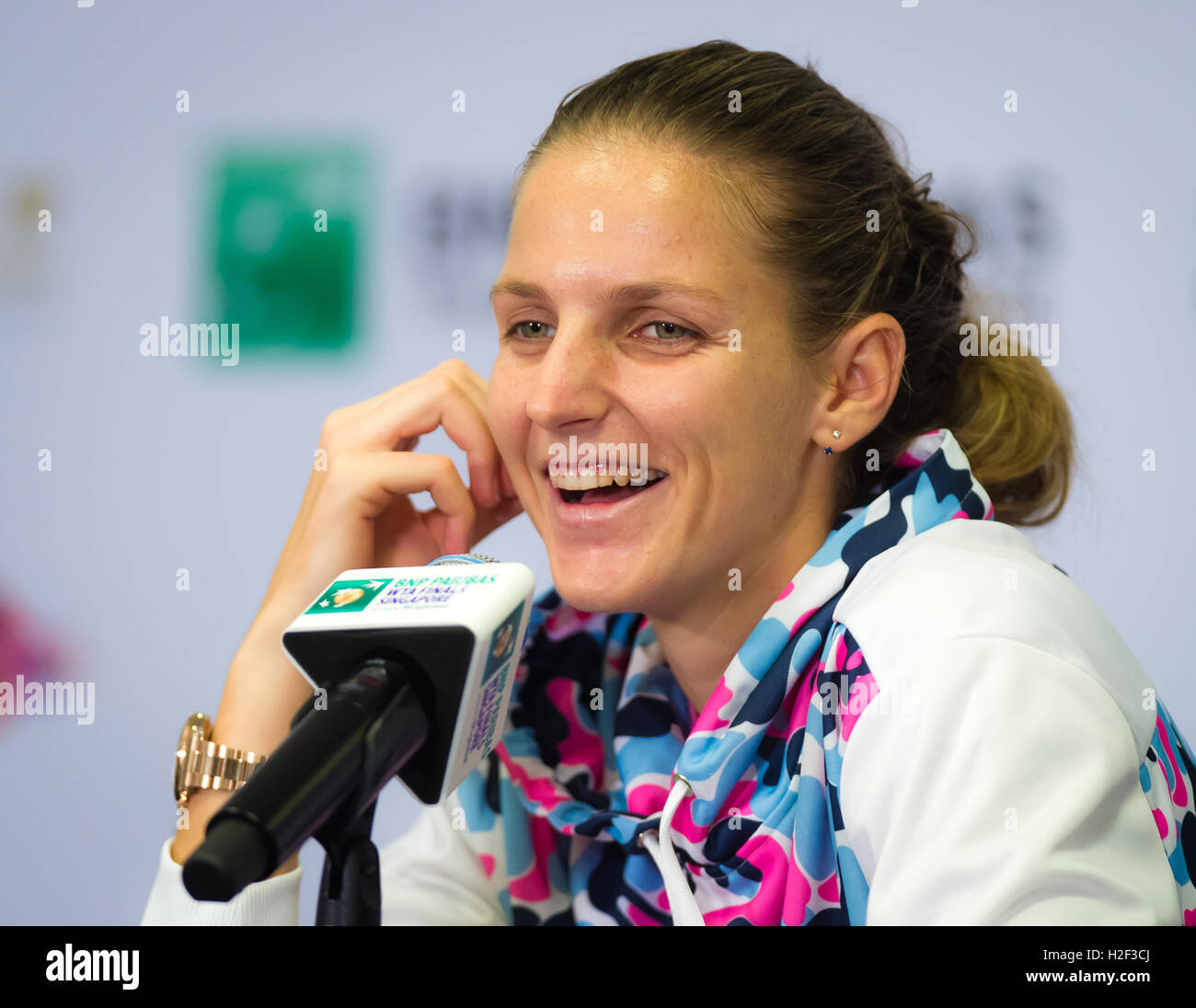 Singapore, Singapore. 28 October, 2016. Karolina Pliskova talks to the ... Singapore, Singapore. 28 October, 2016. Karolina Pliskova talks to the ...