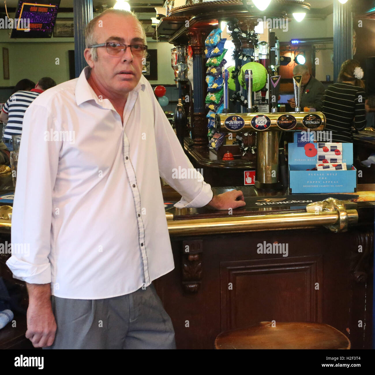 Portsmouth, Hampshire. 28th October 2016 Pictured Landlord Andy Lilly ...