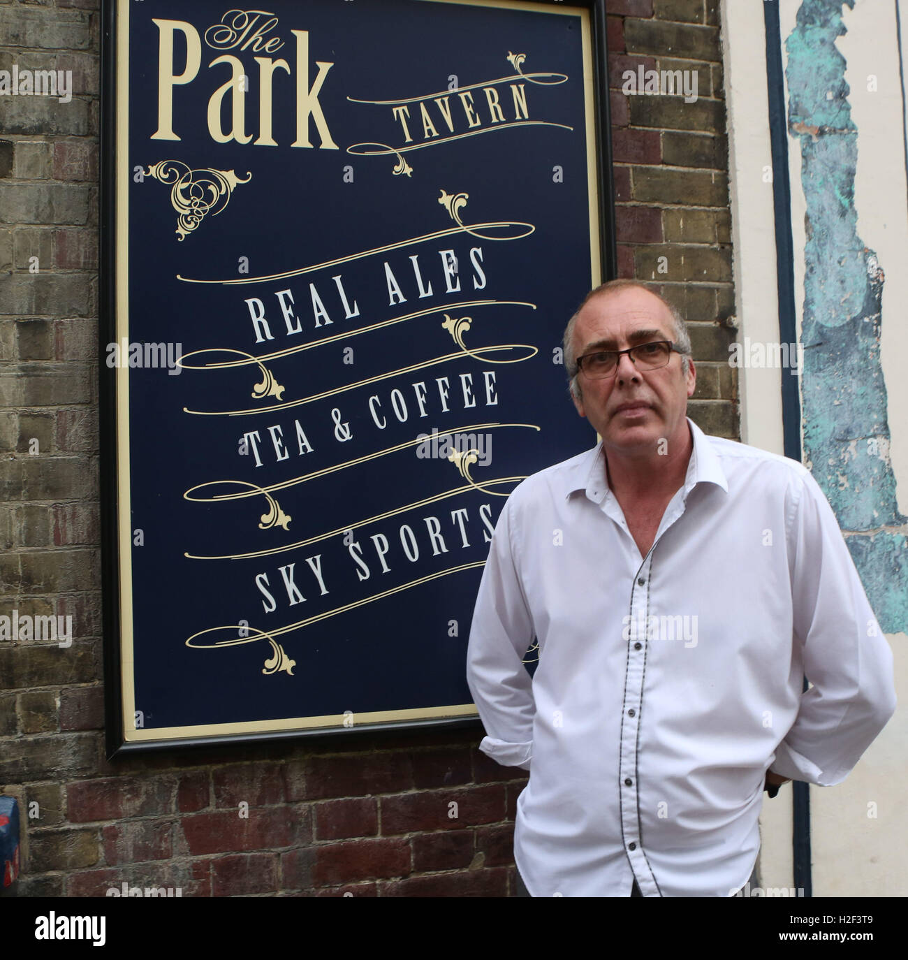 Portsmouth, Hampshire. 28th October 2016 Pictured Landlord Andy Lilly ...
