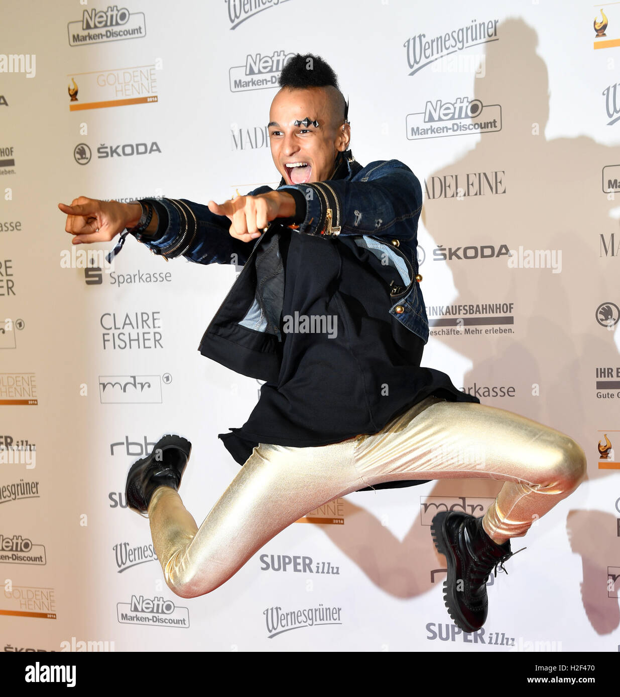 Singer prince hi-res stock photography and images - Alamy