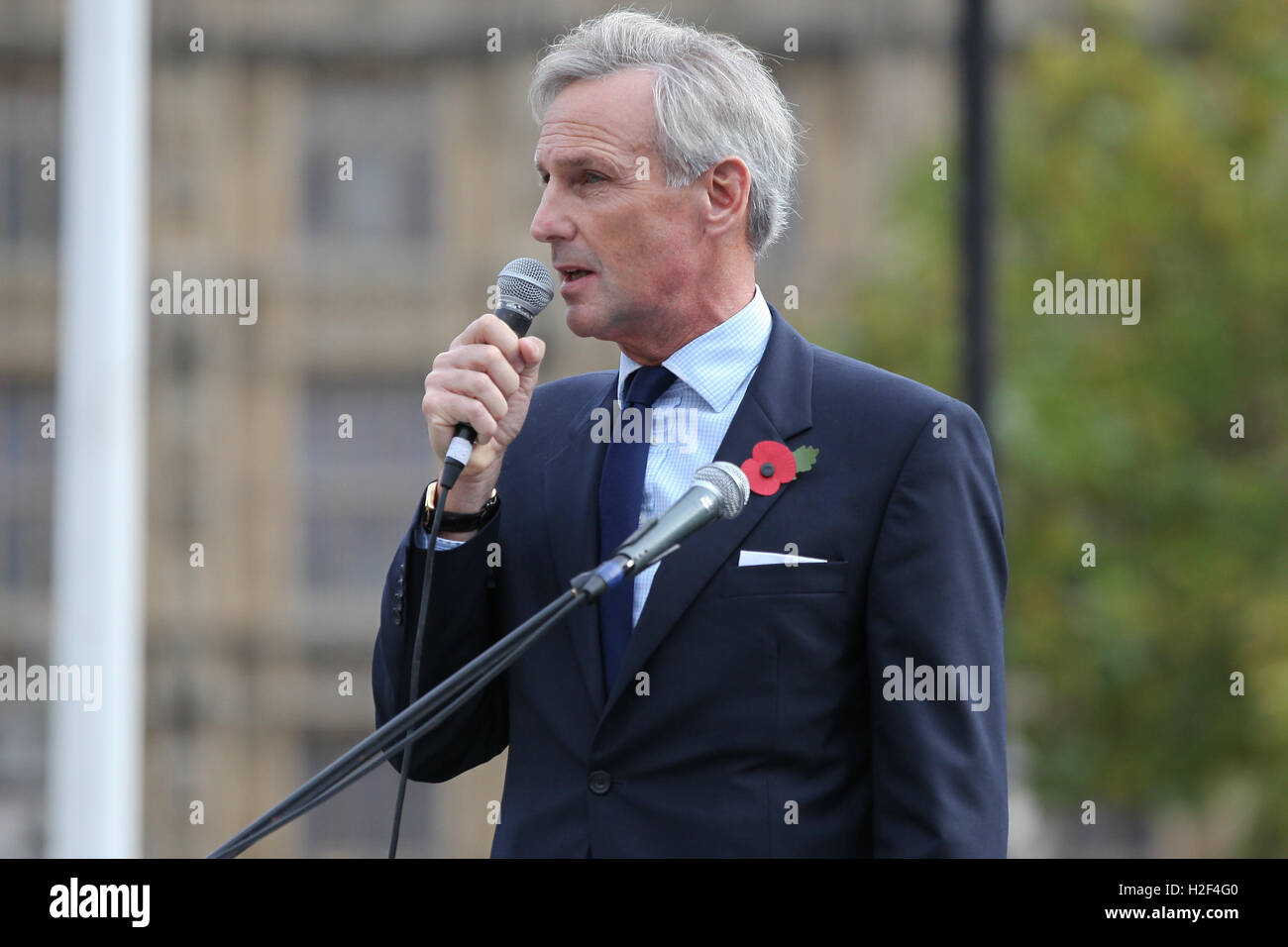 London, UK. 28th Oct, 2016. Richard Drax MP for South Dorset addresses ...