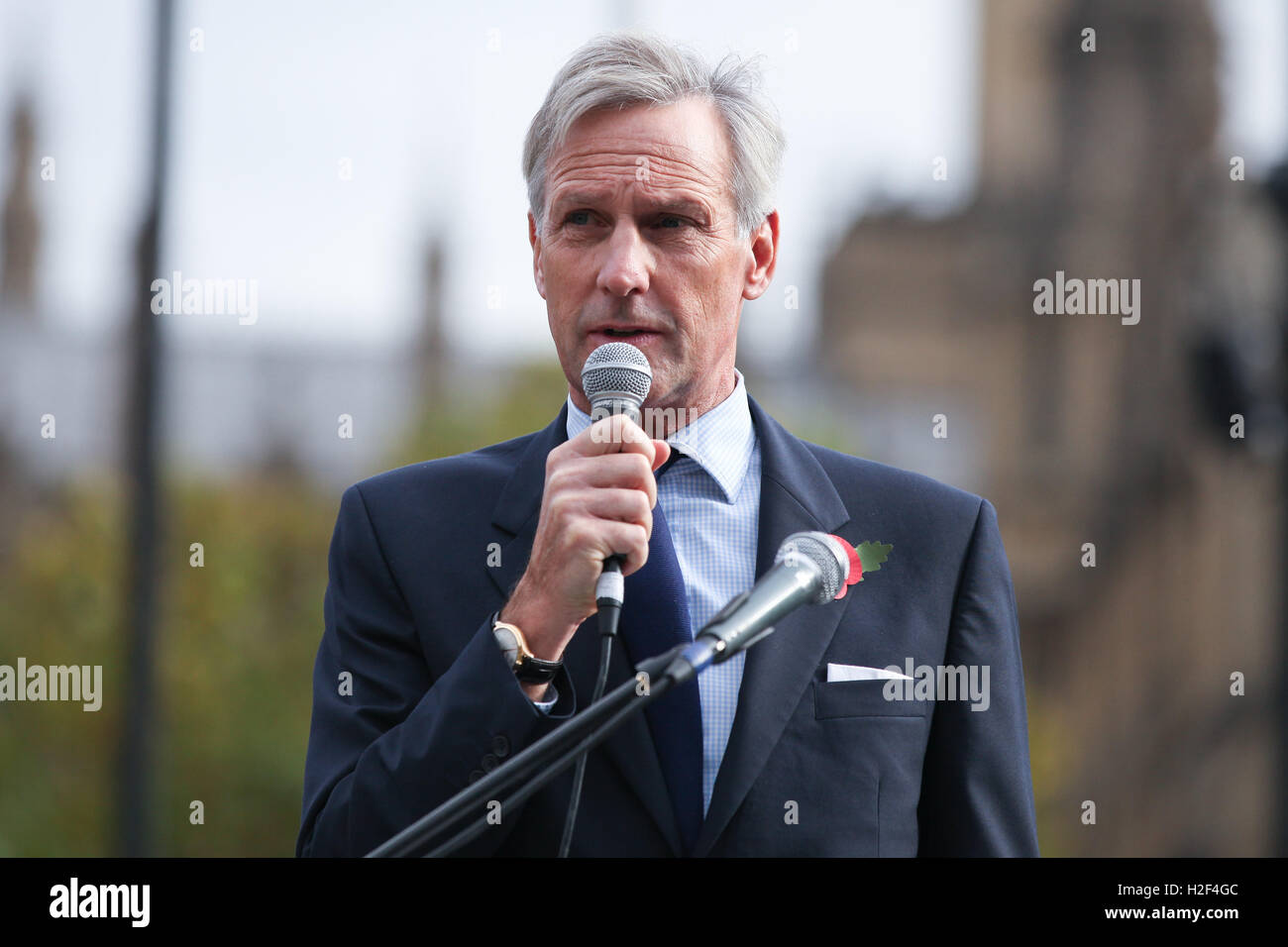 London, UK. 28th Oct, 2016. Richard Drax MP for South Dorset addresses ...