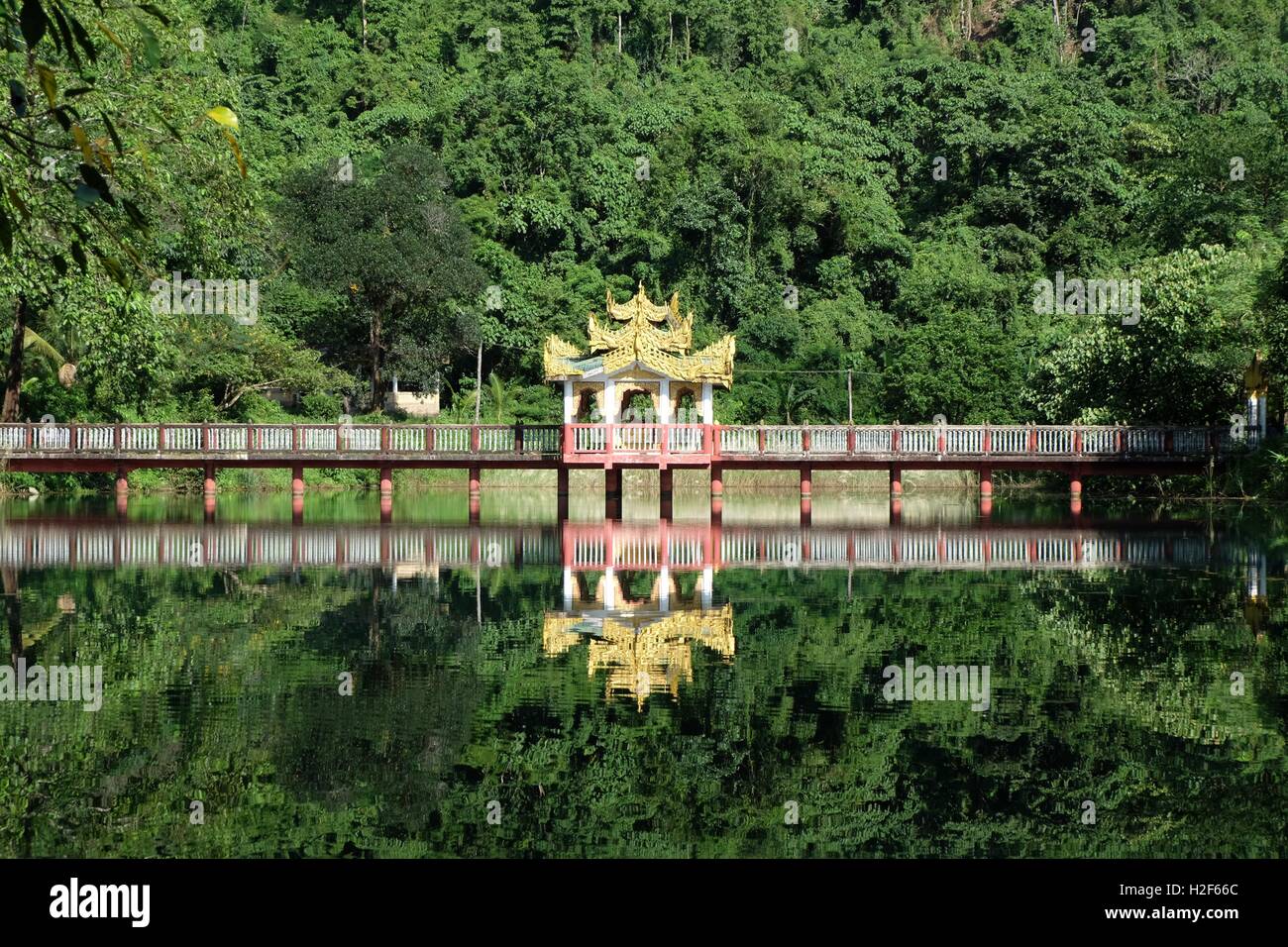 Sacred Bridge on the Lake near Hpa-An - Burma Stock Photo - Alamy