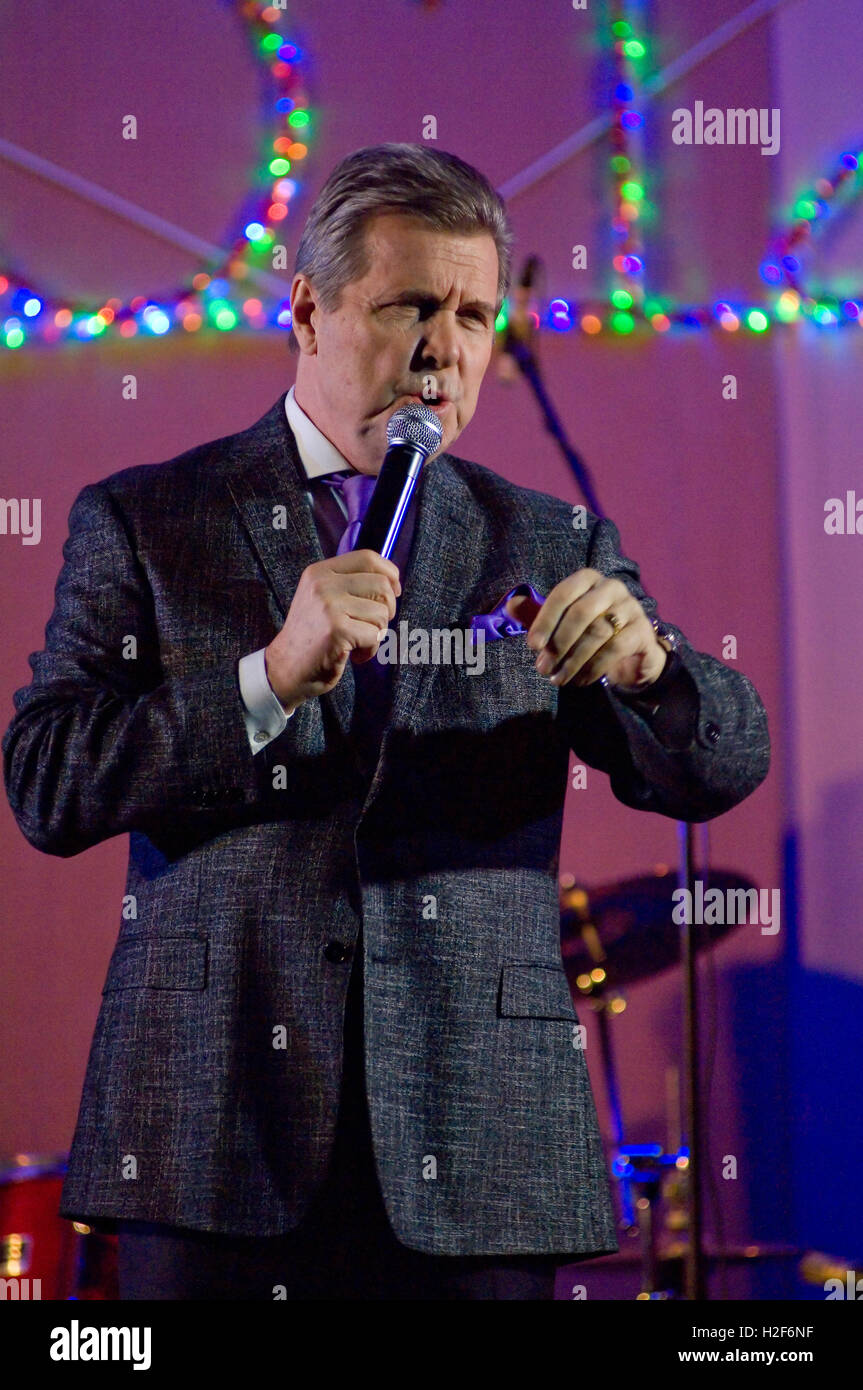 MOSCOW - DECEMBER 26 : Russian artist Lev Leshchenko on New Year ...
