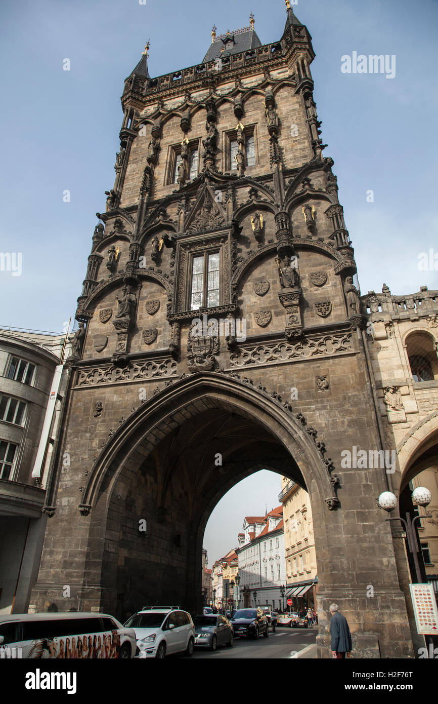 Gothic gate house hi-res stock photography and images - Alamy