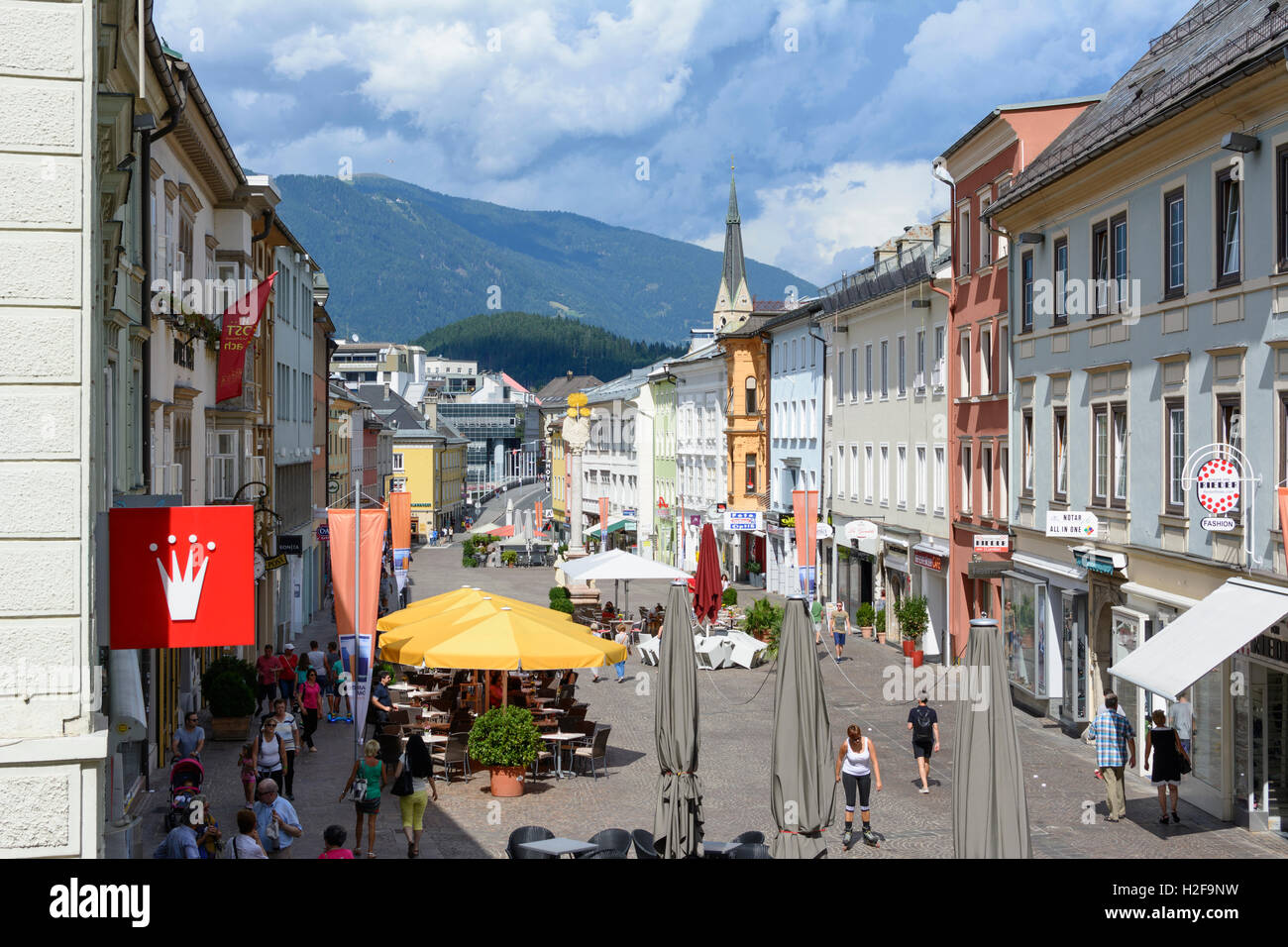 Villach: Hauptplatz (Main square), , Kärnten, Carinthia, Austria Stock ...