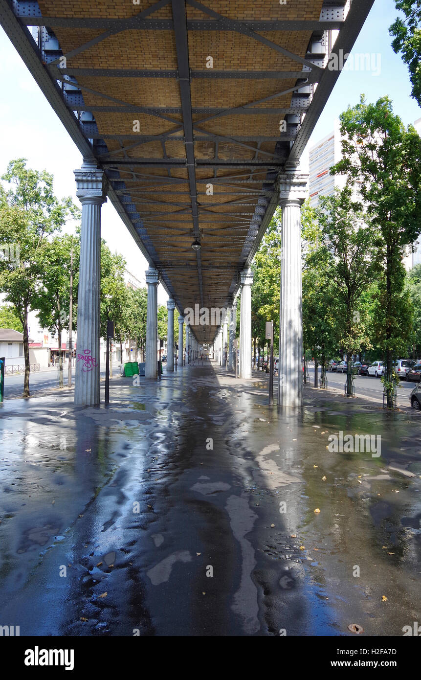 Paris, France, Metro Line 6, Beneath elevated part Stock Photo - Alamy