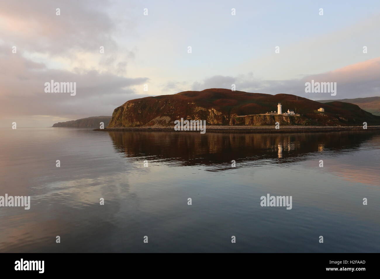 Davaar island lighthouse scotland hi-res stock photography and images ...