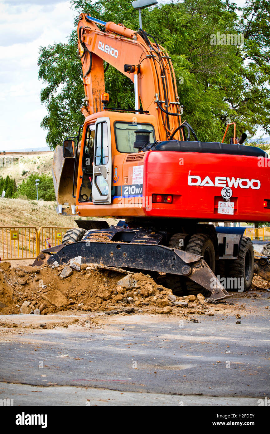Track type loader hi-res stock photography and images - Alamy