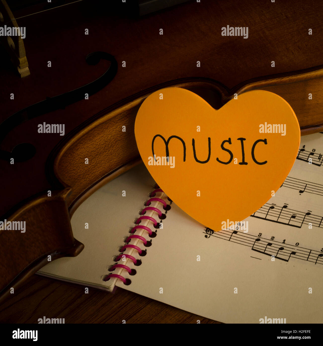 time to practice violin Stock Photo - Alamy